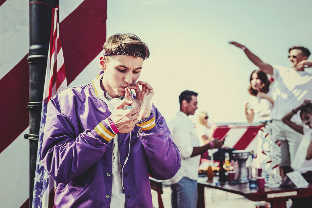 How to Host a Cannabis-Friendly Party - RQS Blog